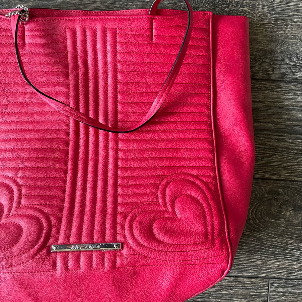 Betsey Johnson: Red Quilted Heart Bag - Gem